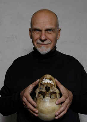 Obituary: Frank Bender, 70, 'recomposer' of the dead