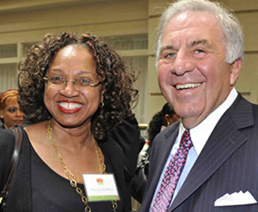 Laura Shell's Instagram, Twitter & Facebook on IDCrawl